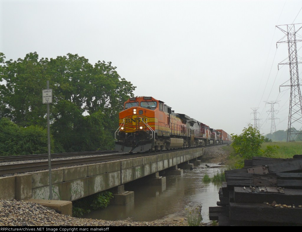BNSF 5225